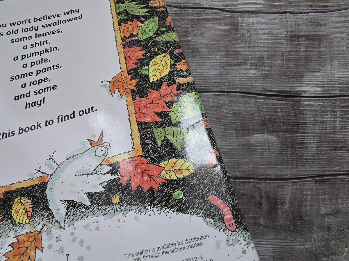 There Was an Old Lady Who Swallowed Some Leaves! – купить в интернет ...